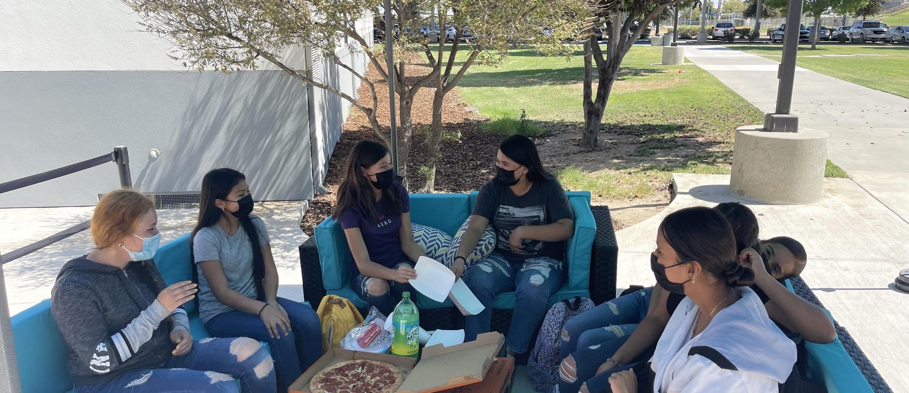 Mendota Junior High School