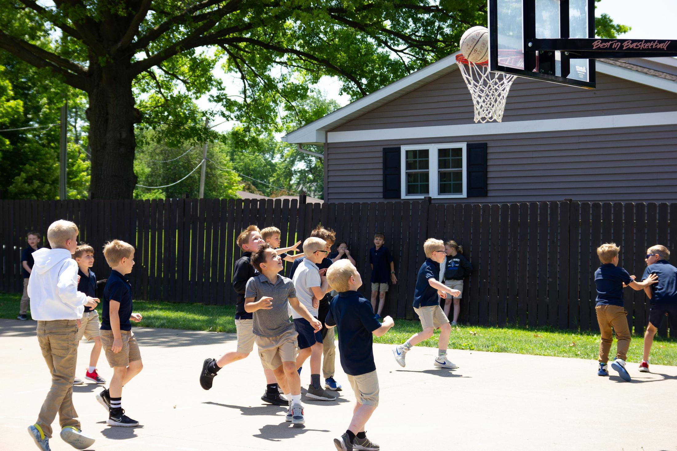 Elementary – Elementary – Holy Trinity Catholic Schools