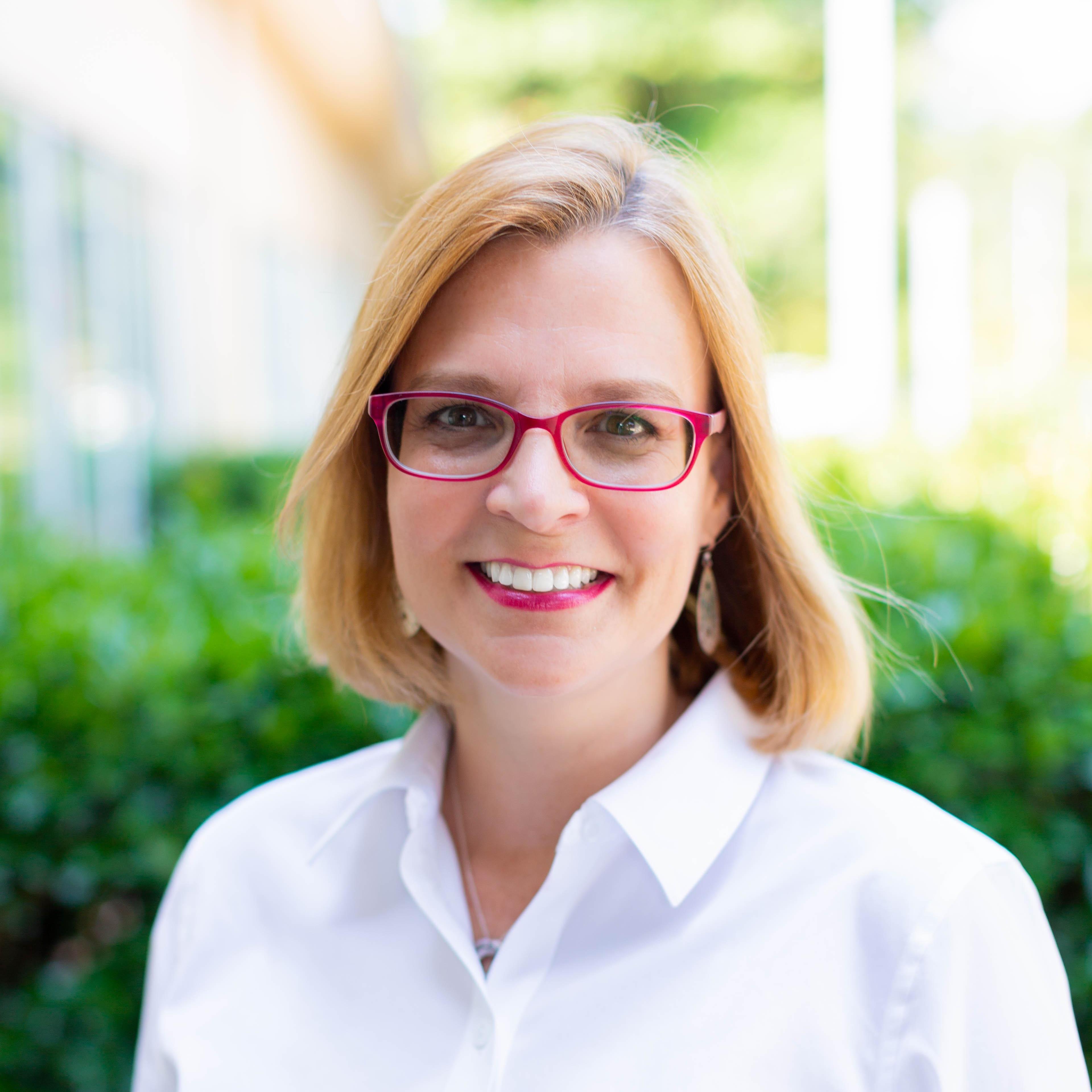 Elizabeth Walters's Instagram, Twitter & Facebook on IDCrawl