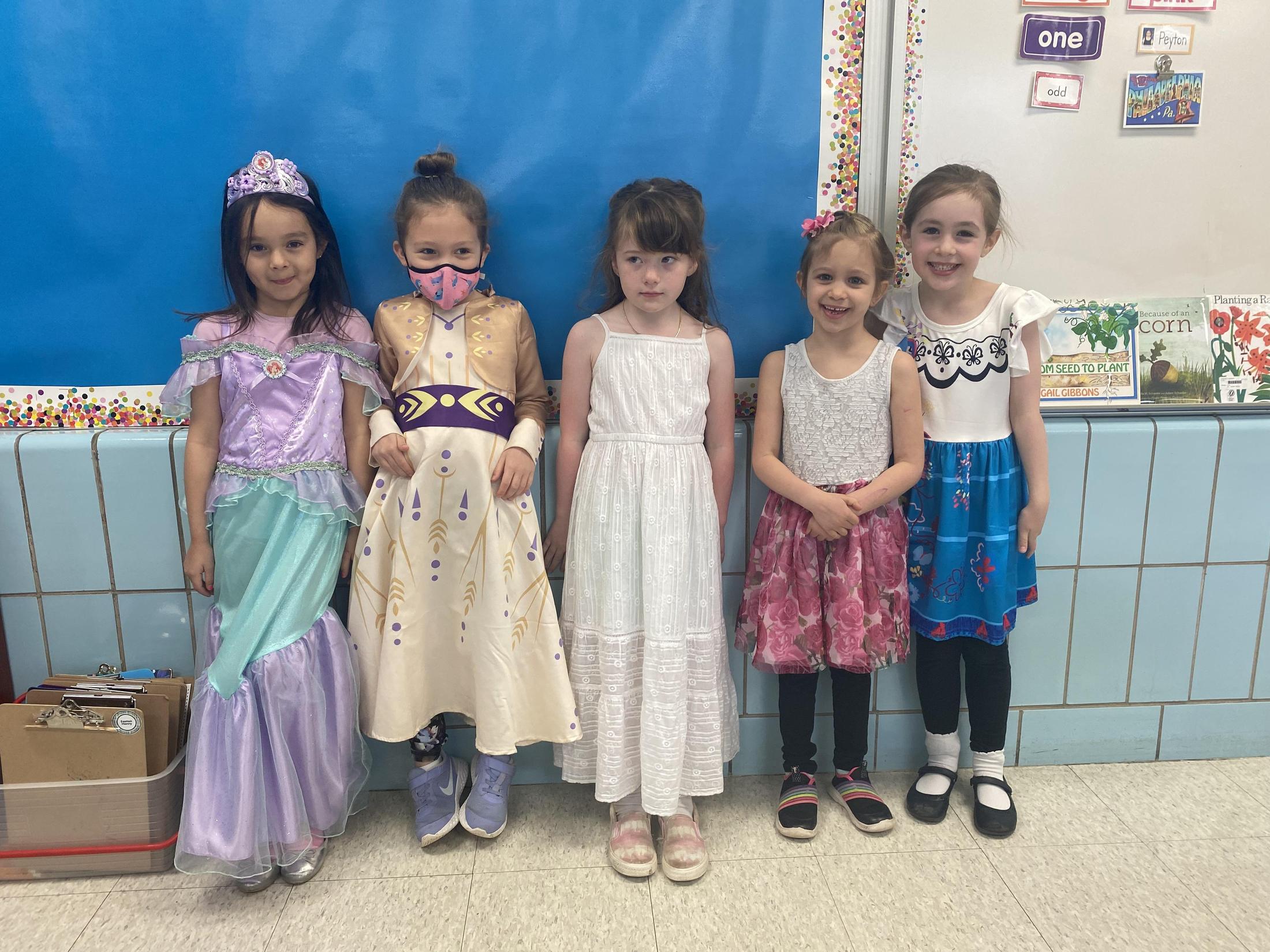 Welcome to Kindergarten! – Mrs. Jennifer MacRitchie – St. Joseph ...