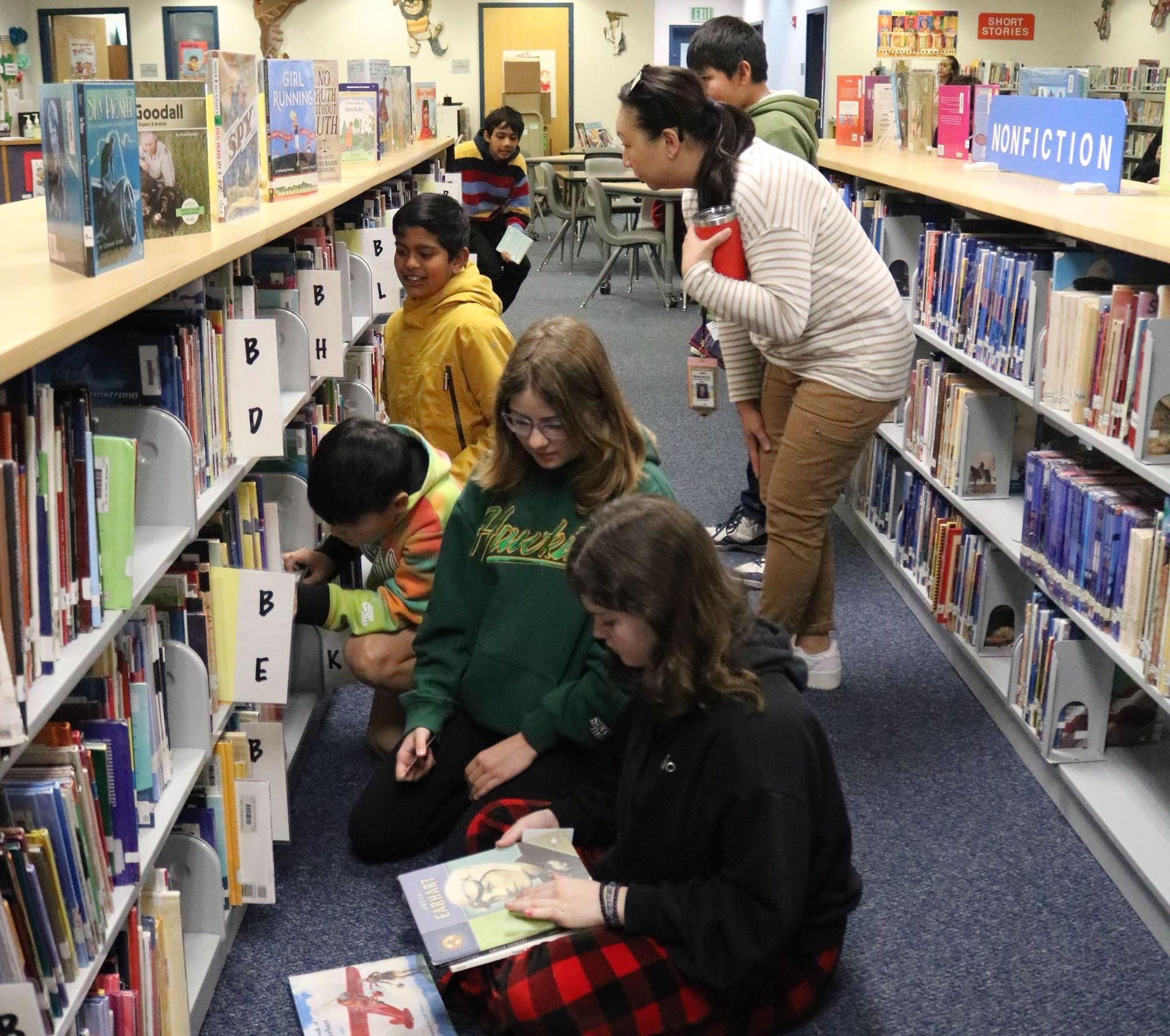 Library - Library - ADOBE BLUFFS ELEMENTARY SCHOOL