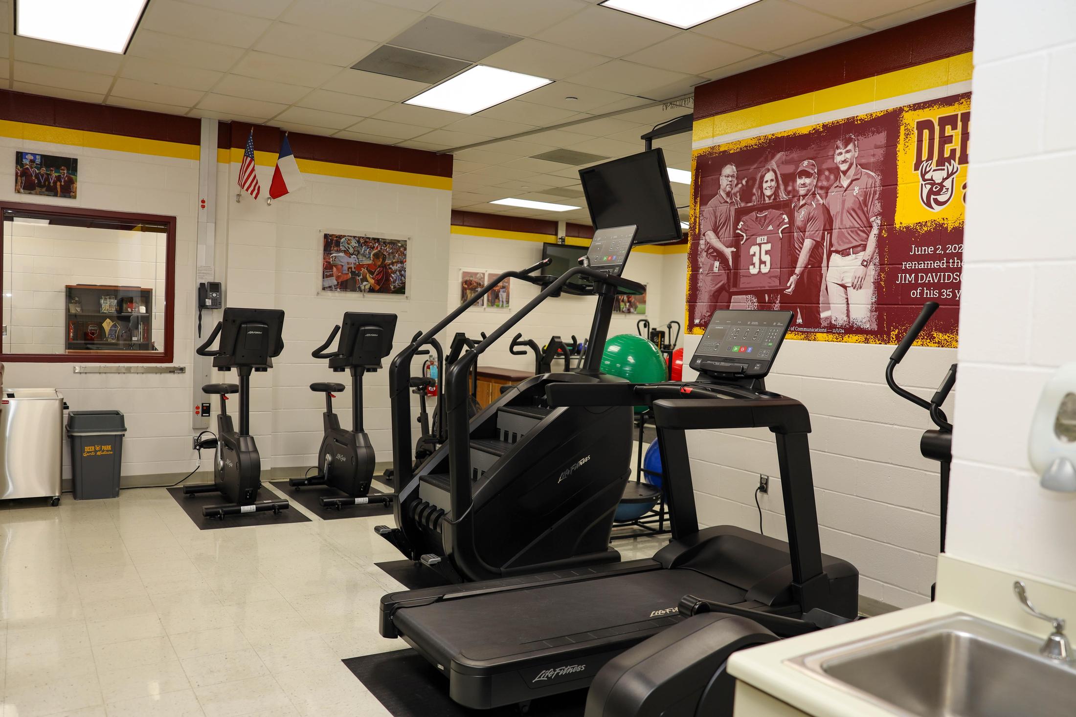 Jim Davidson Athletic Training Room – Sports Medicine – Deer Park ...
