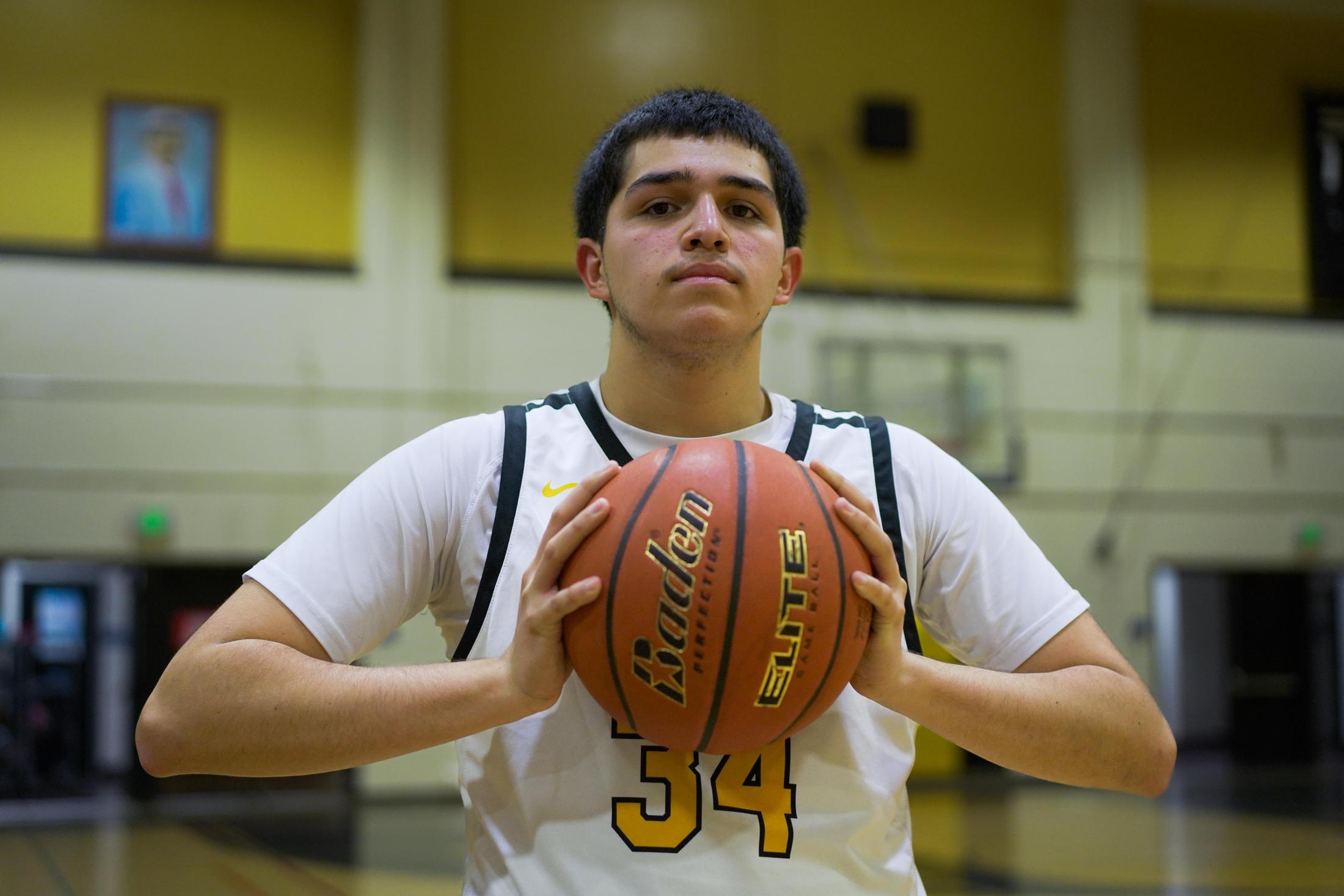 Basketball – Athletics – San Fernando Senior High