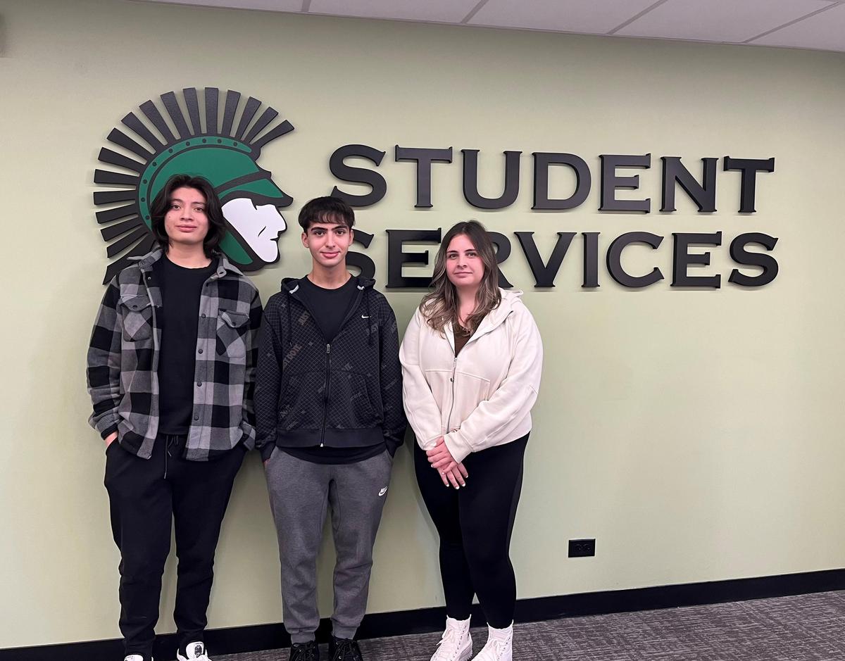 QUESTBRIDGE AWARDS THREE SPARTANS WITH FULL SCHOLARSHIPS | Oak Lawn ...