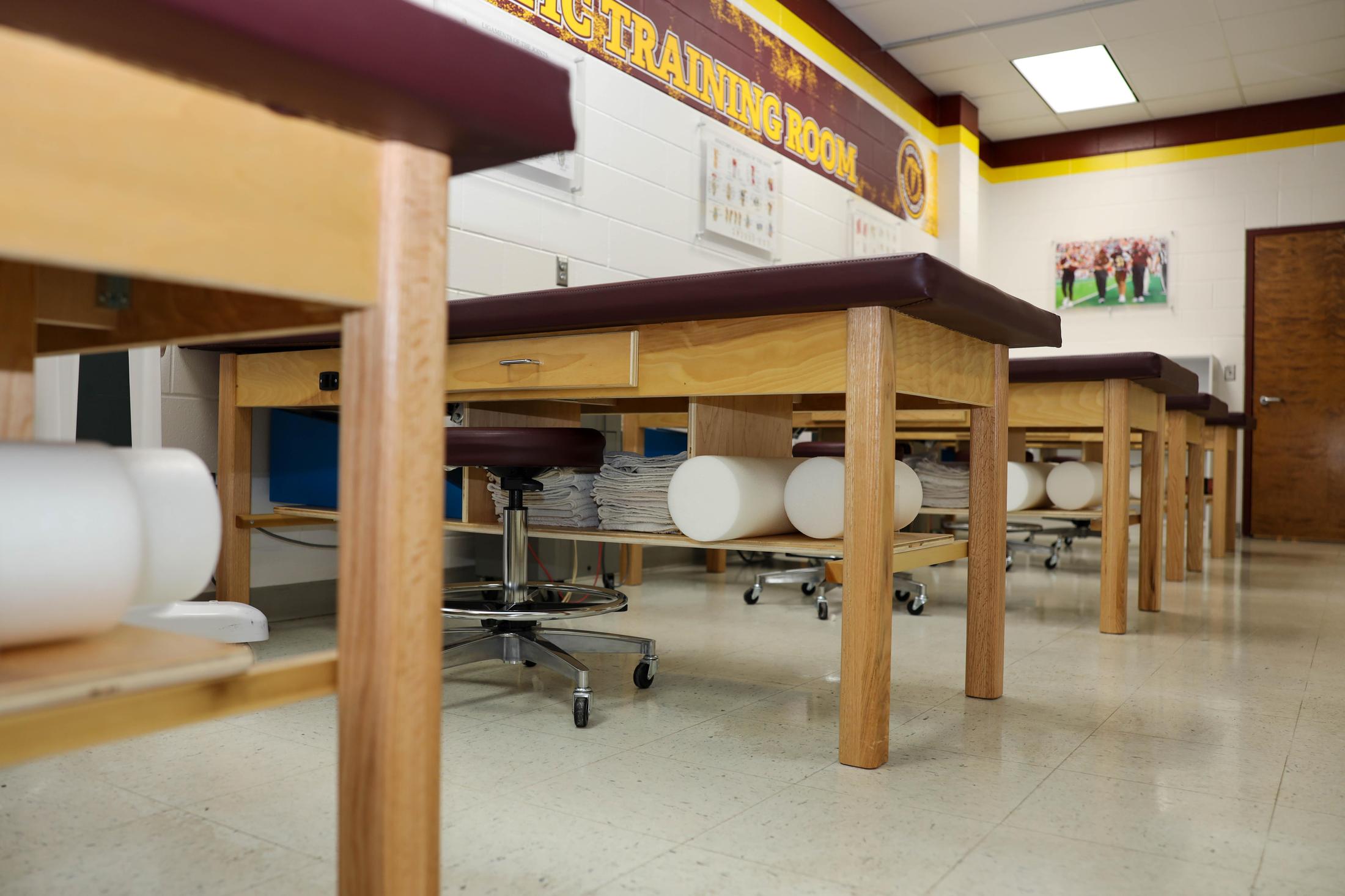 Jim Davidson Athletic Training Room – Sports Medicine – Deer Park ...