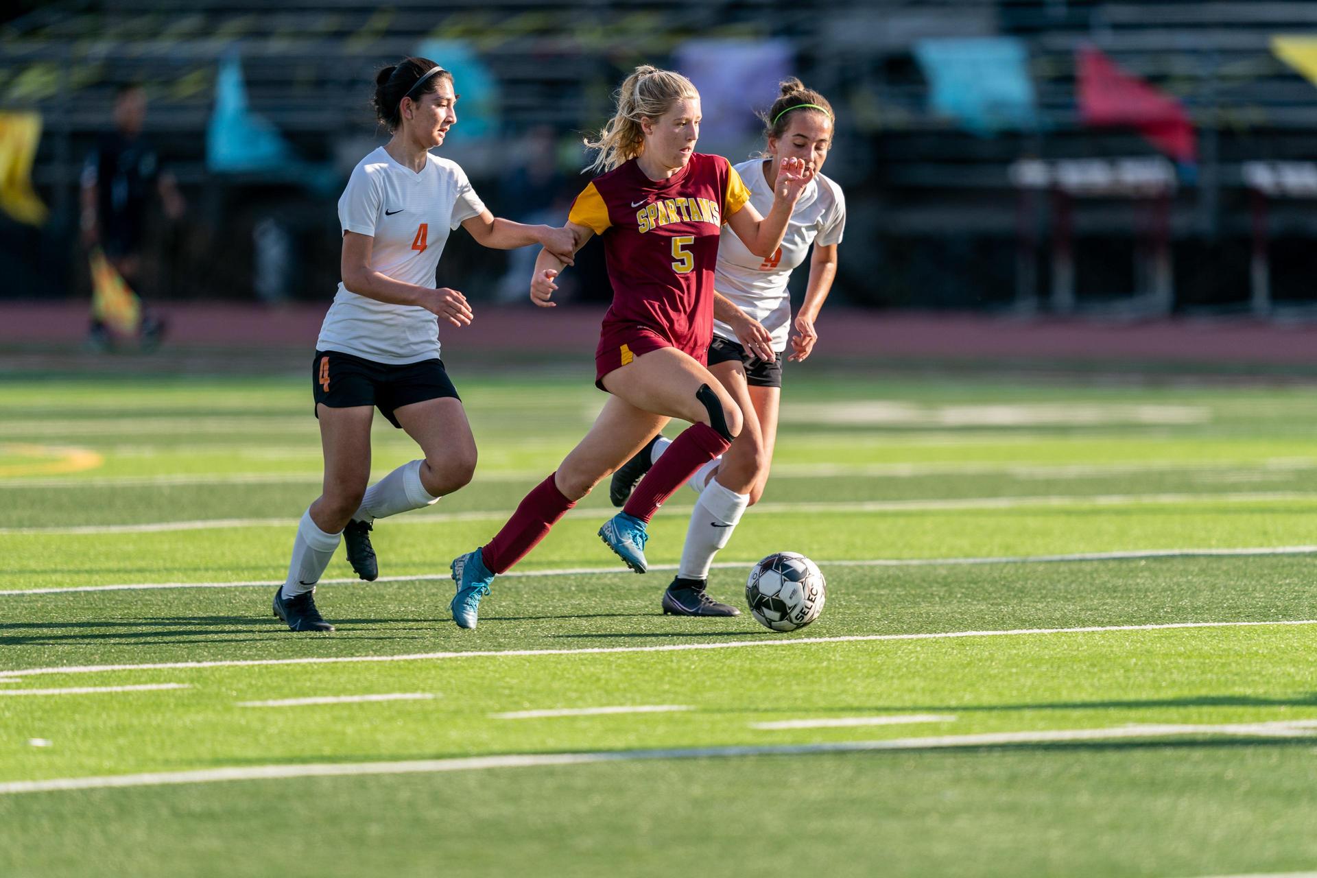 LCHS Athletics – Athletics – La Cañada High School