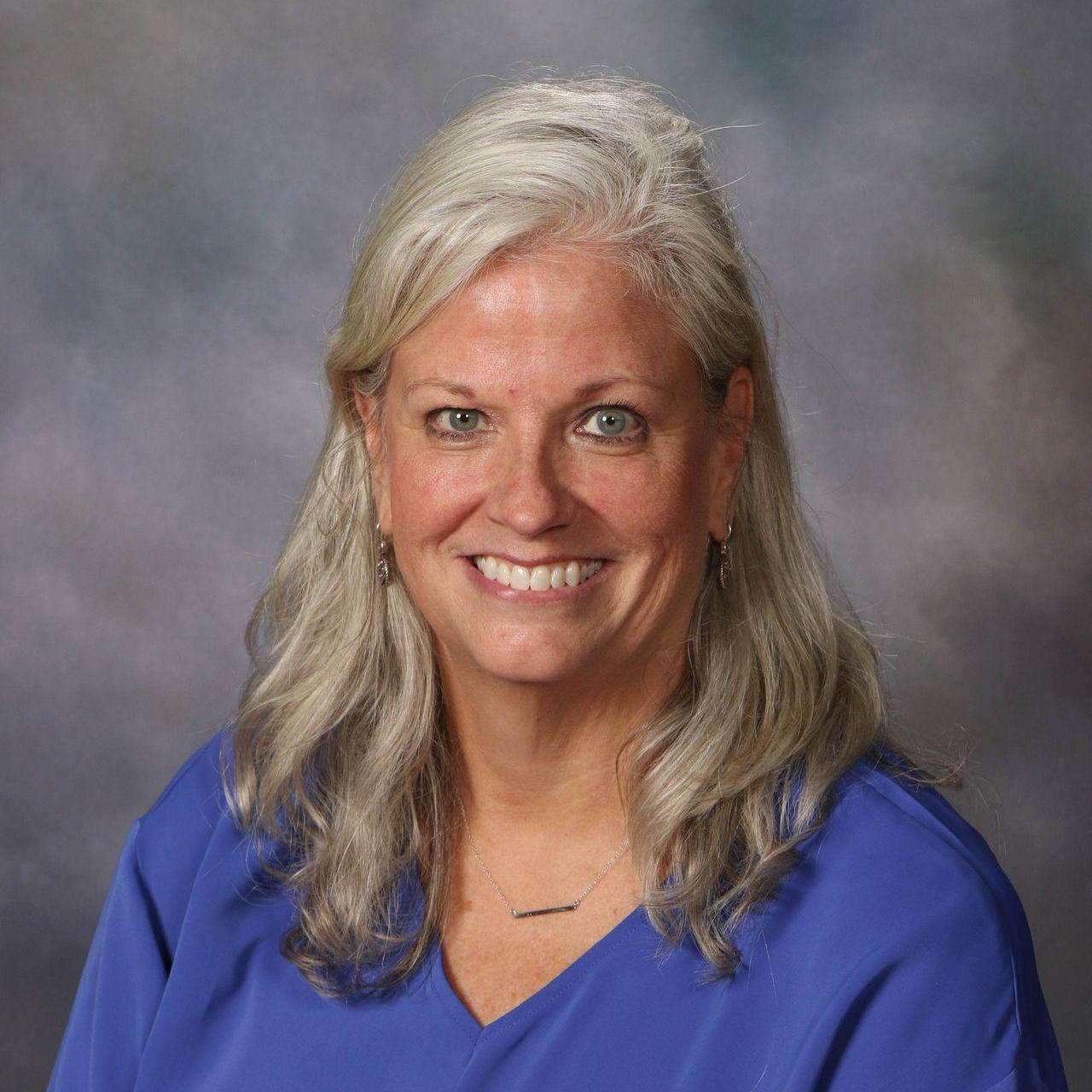 Lisa Hayes's Instagram, Twitter & Facebook on IDCrawl