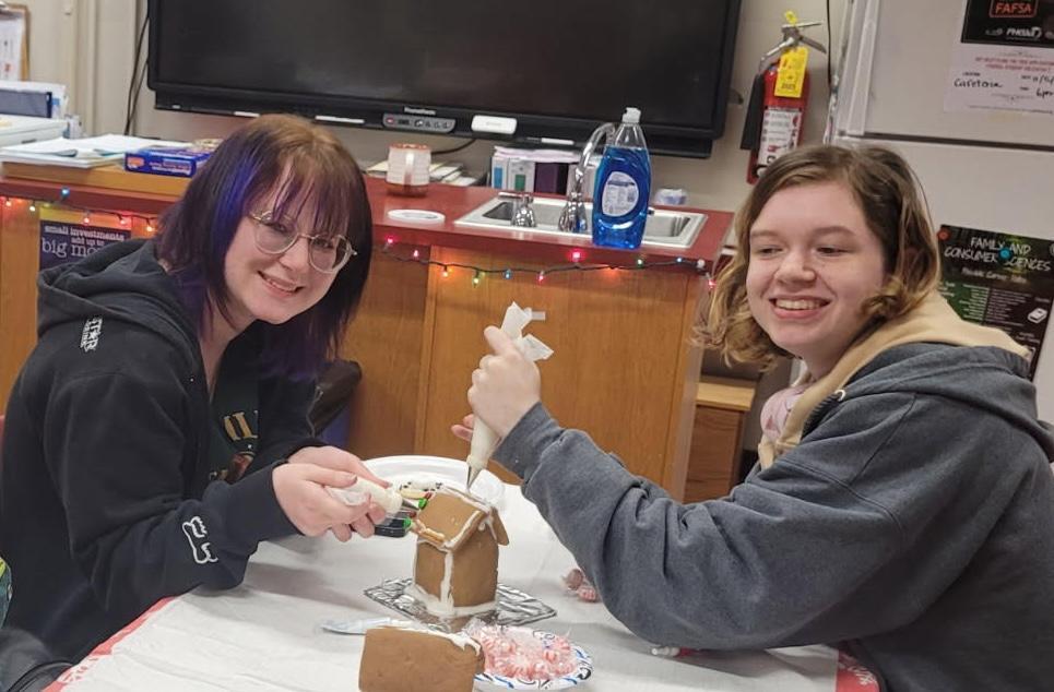 PAHS Hosts Holiday in the Halls Event – PAHS Events and Activities ...
