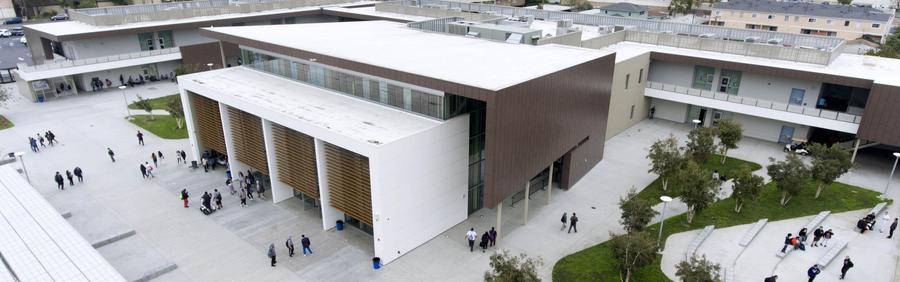 Leuzinger High School