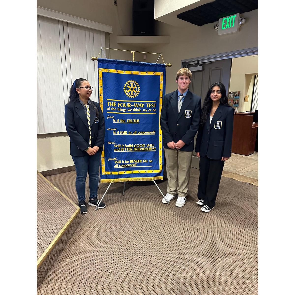 Del Lago Academy DECA Officers Present to Escondido After 5 Rotary Club ...