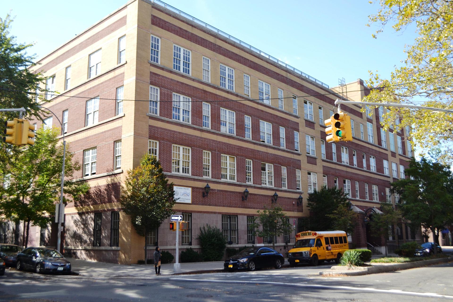 Prospective Families – Parents – Gotham Tech High School