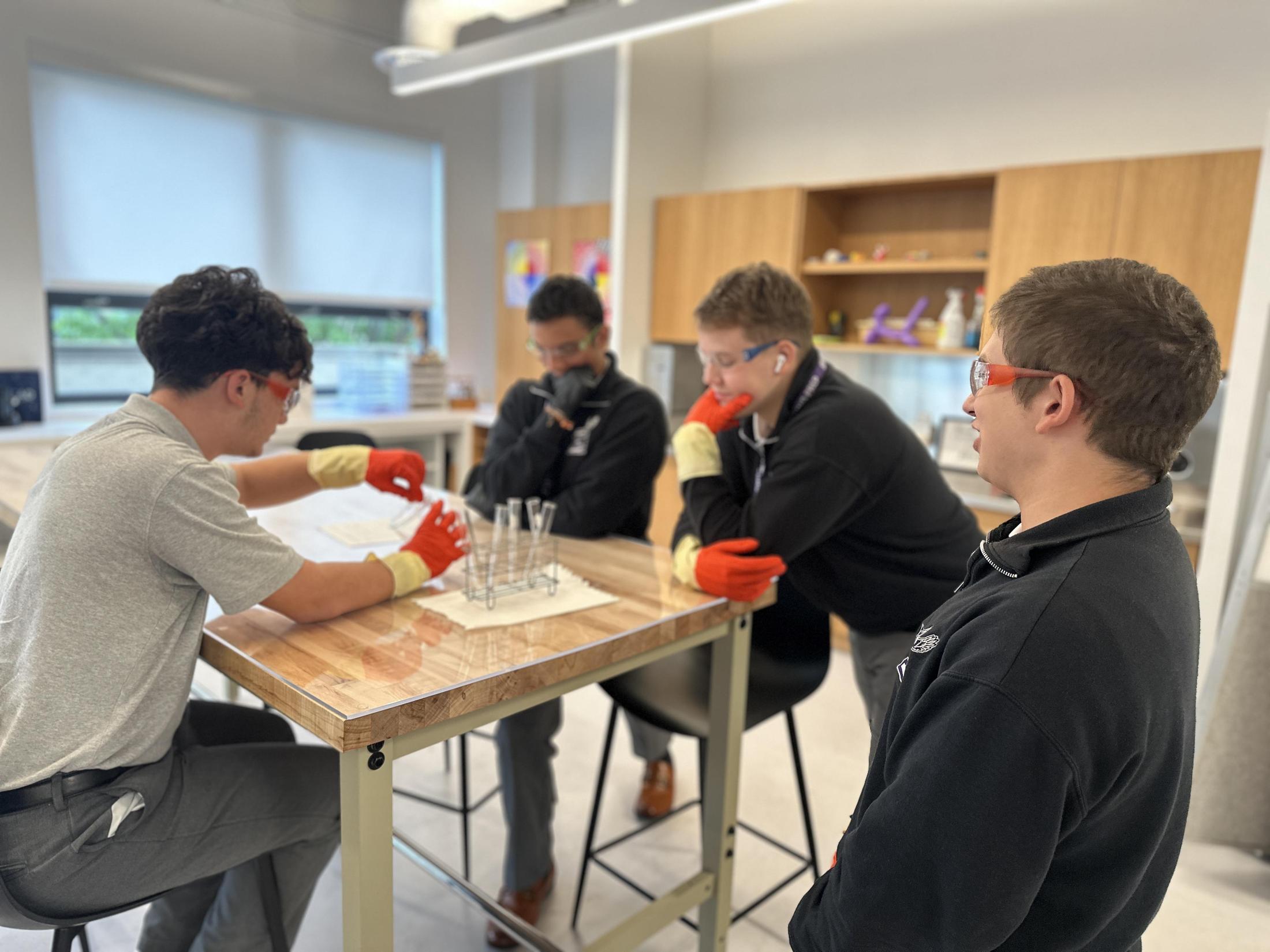 Laboratory Club – Laboratory Club – St. Edmund Preparatory High School