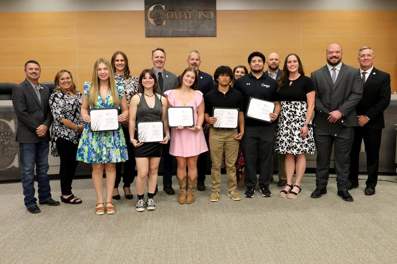 Two Comal ISD Athletes Medal in Powerlifting, 14 Qualify for State ...