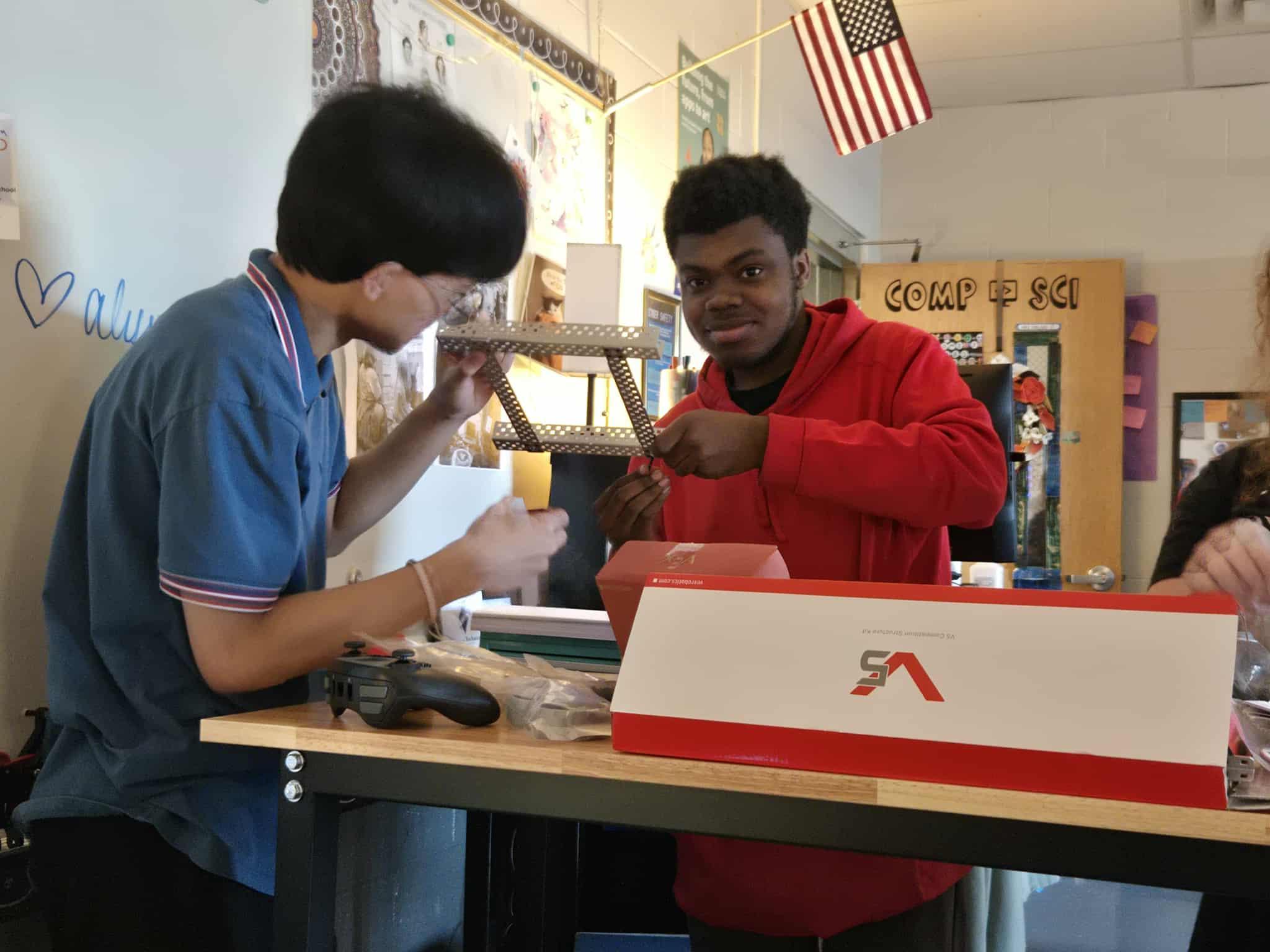 Cyber Claws Robotic Team – Mrs. Lindsay Englade – LaVergne High School