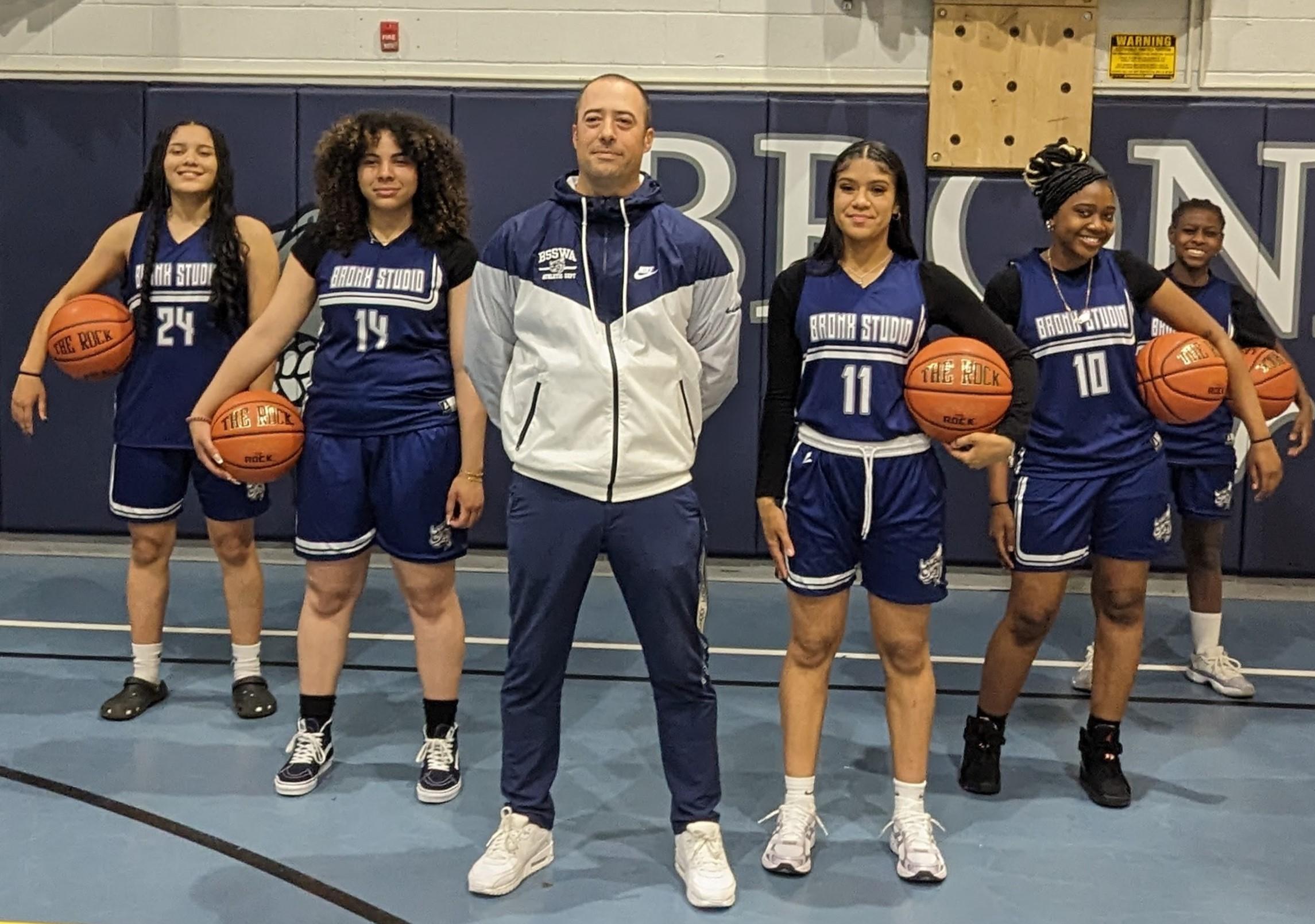 Basketball – HS Sports – Bronx Studio School for Writers and Artists