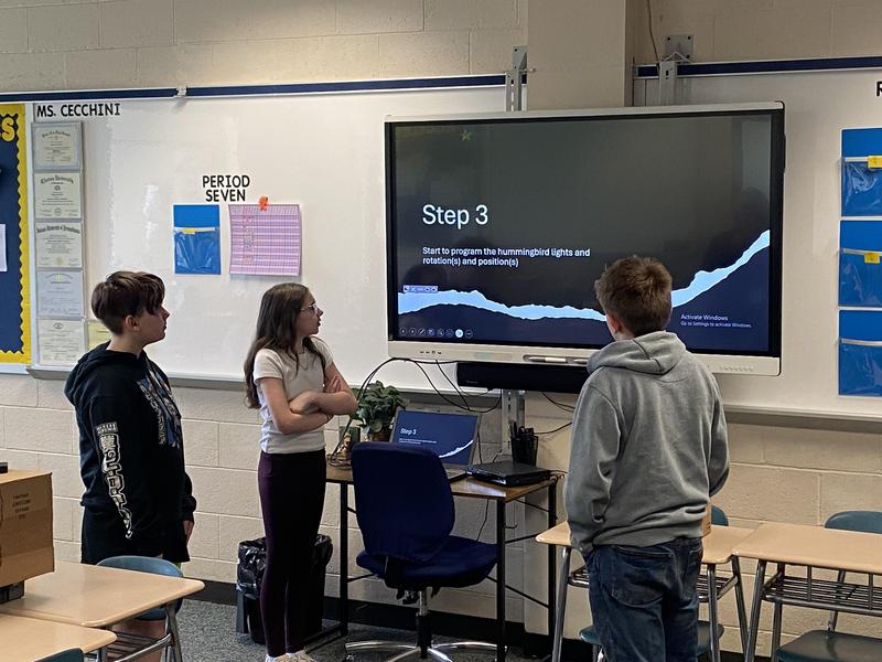 6th Grade Robotics Reading Scenes | Apollo-Ridge Middle School