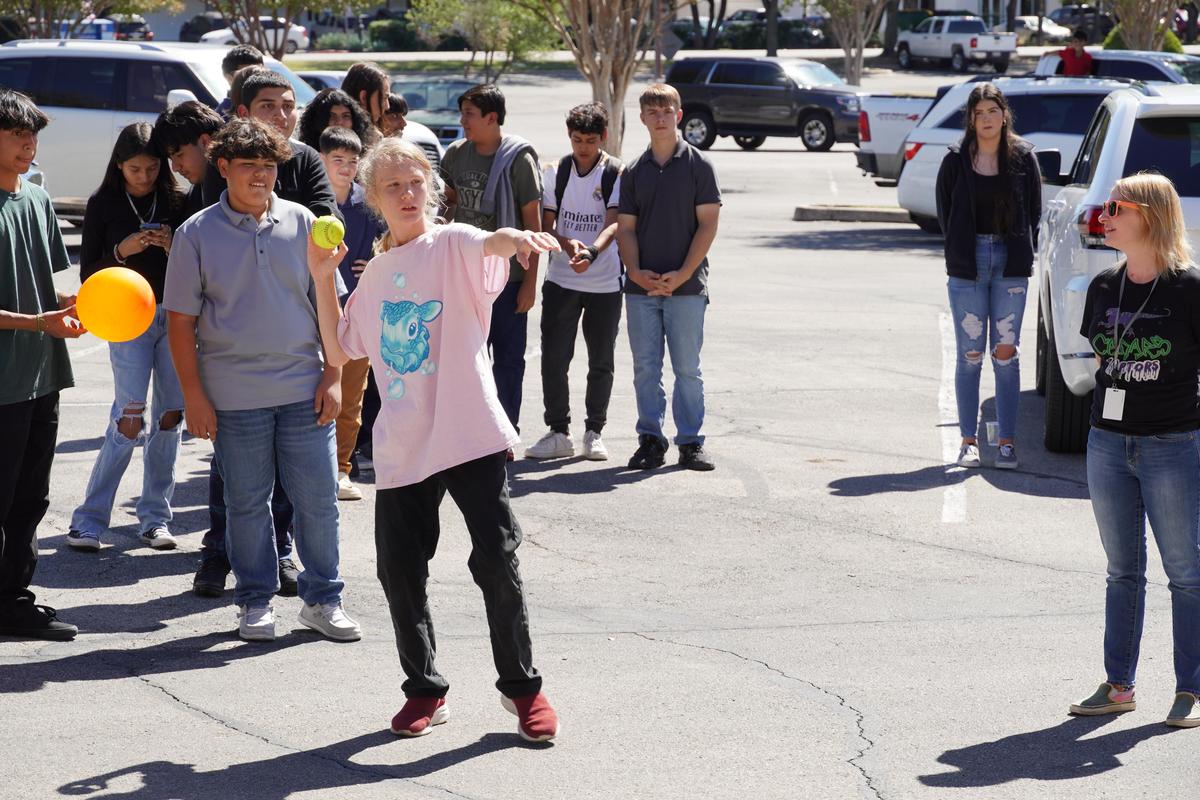 High School Family Cookout Pictures | Cedars International Academy Schools