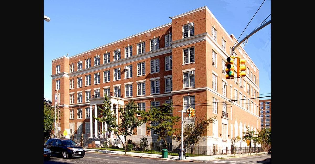 Prospective Families – Parents – Gotham Tech High School