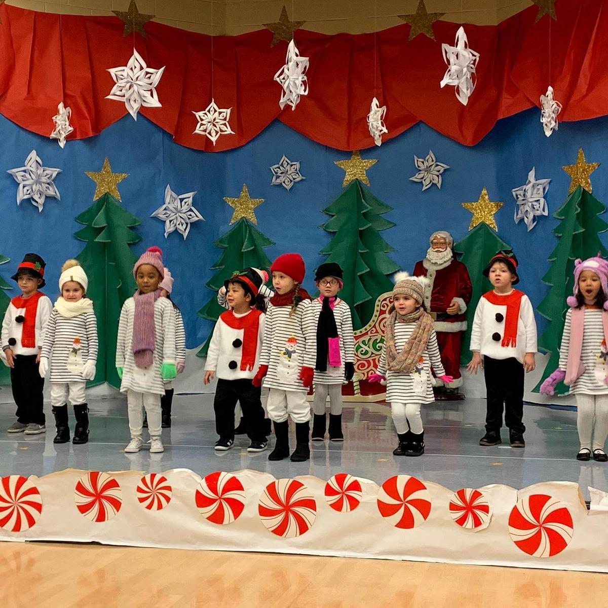 ECC Holds Its Holiday Extravaganza Show | Eugenio Maria de Hostos ...