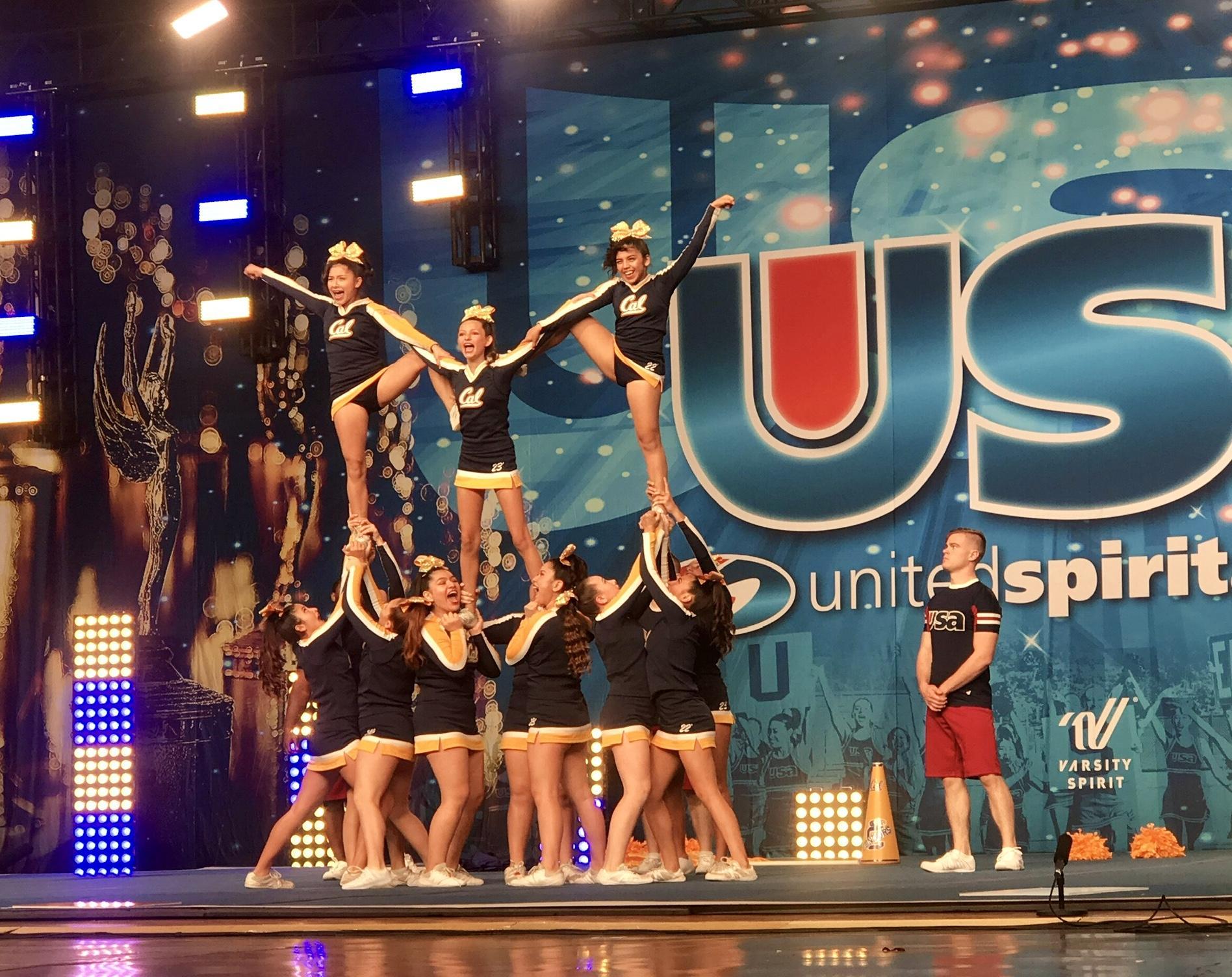 Show Cheer | Competition – Cheer & Song – California High School