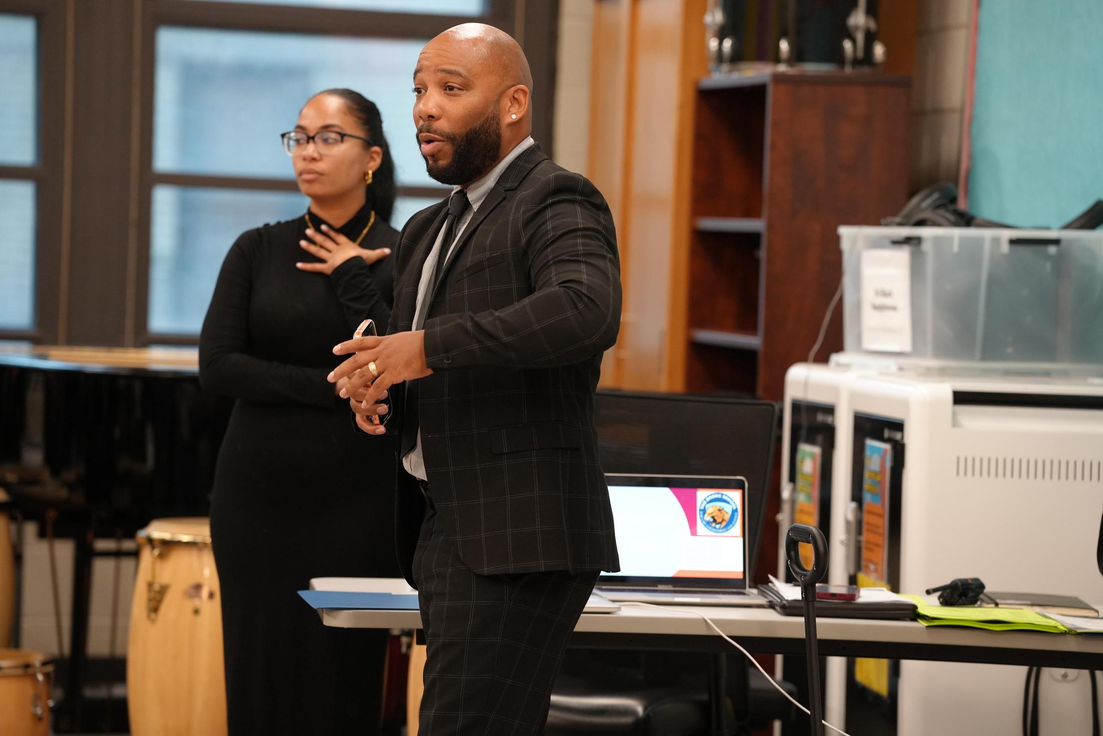 Welcome to Bronx LGJ – About – Bronx School for Law, Government and Justice