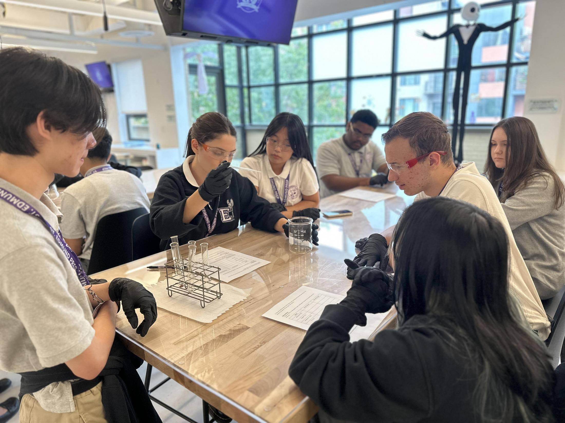 Laboratory Club – Laboratory Club – St. Edmund Preparatory High School