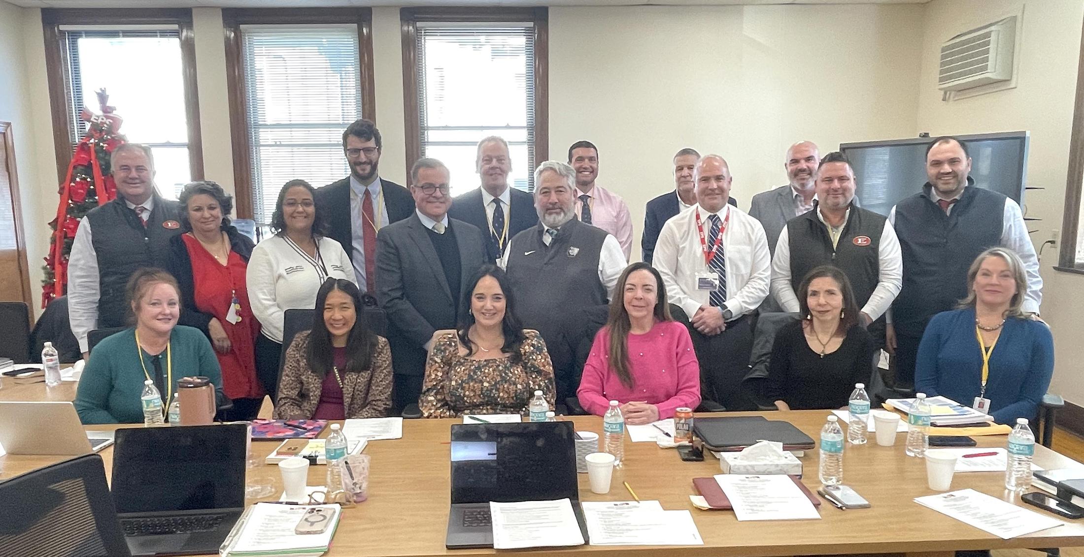 December 12, 2025 - 2025-2026 Staff Newsletters - Everett Public School ...