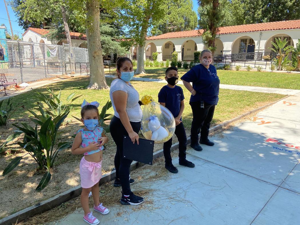 Culmination Parade 2020 – Gallery – Reseda Elementary School
