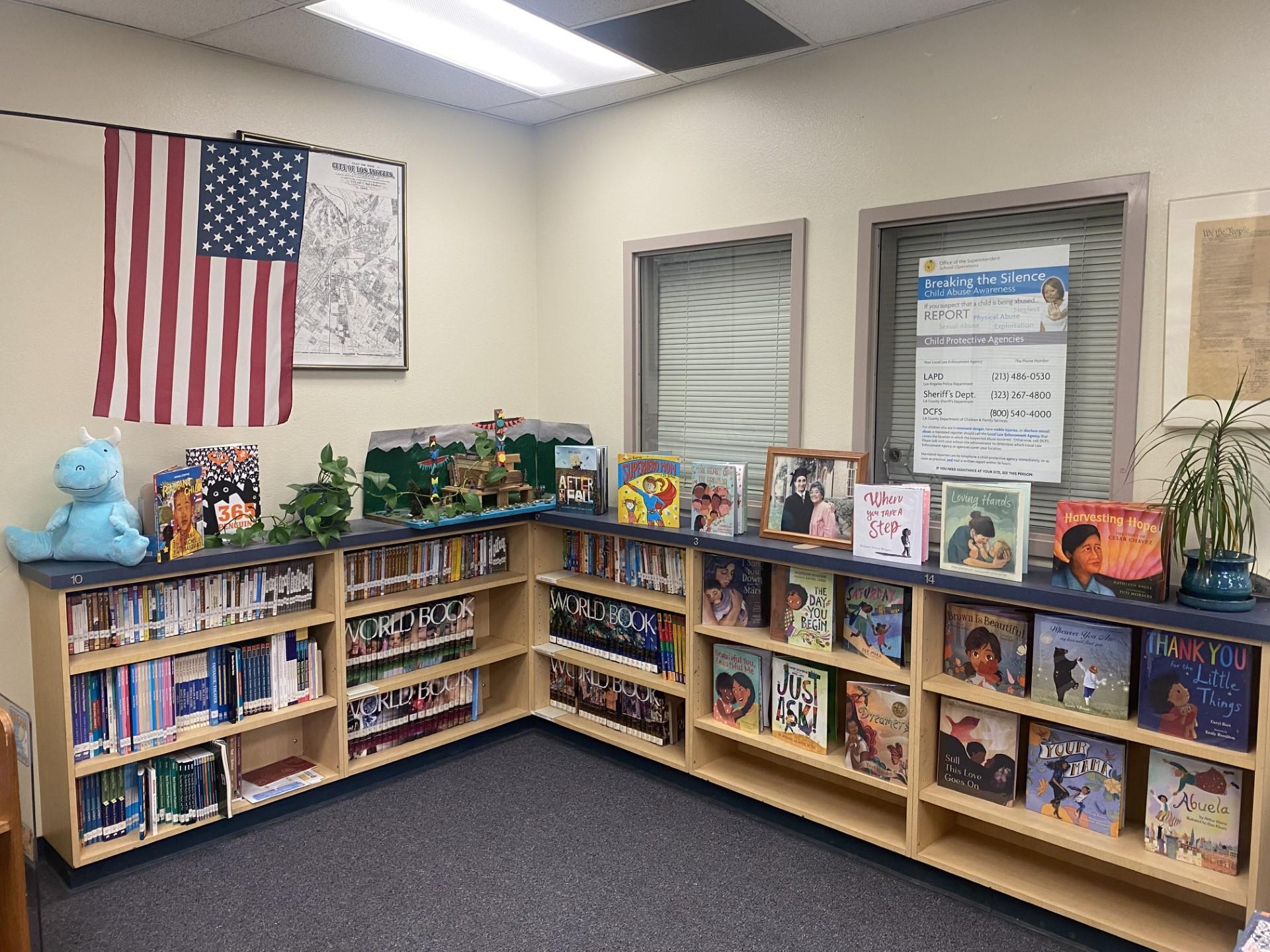 Library – Students – Cesar Chavez Elementary School
