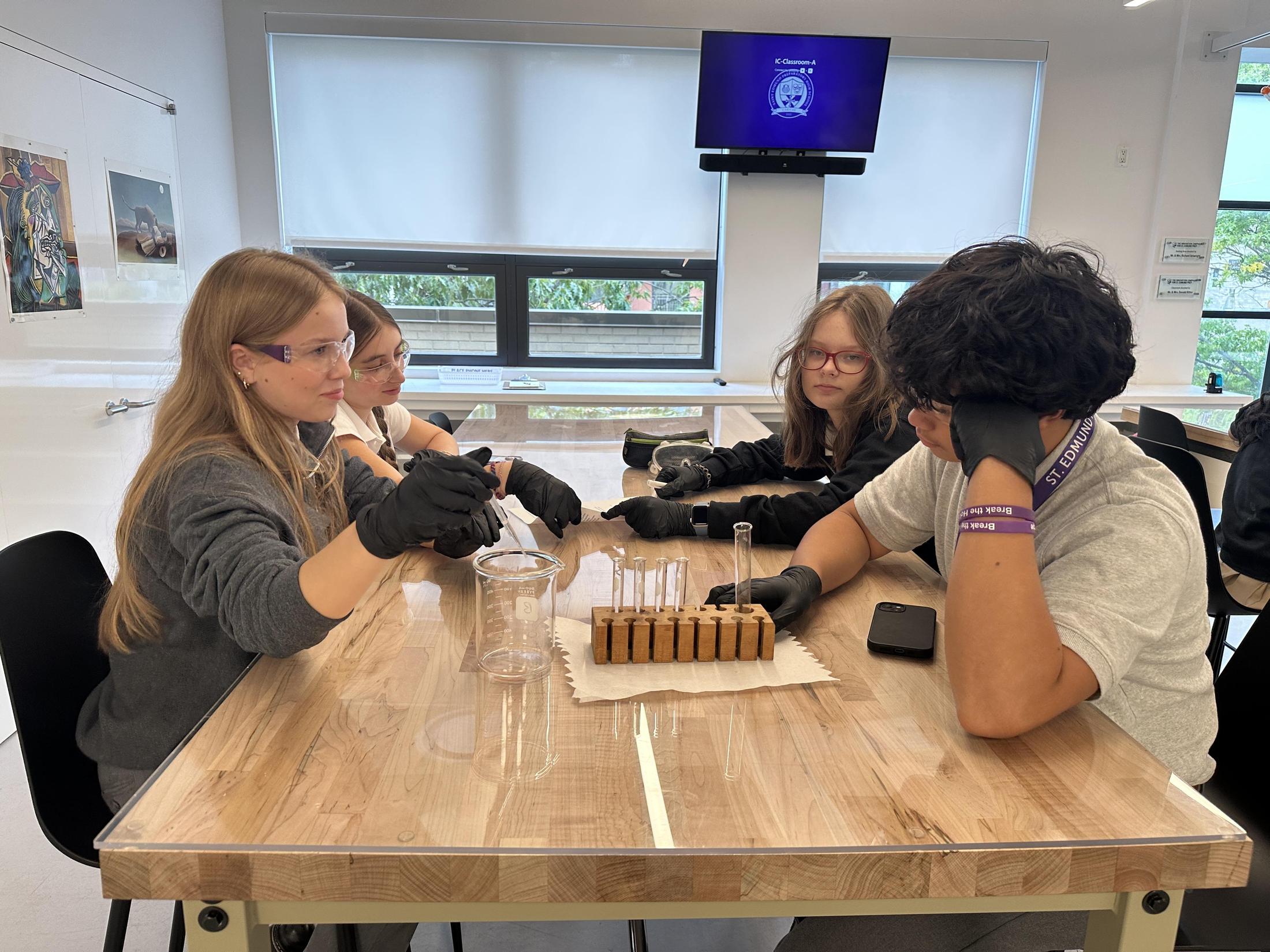 Laboratory Club – Laboratory Club – St. Edmund Preparatory High School